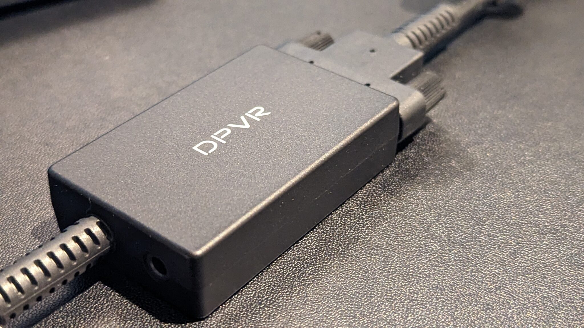 DPVR E4 vs Meta Quest 2レースゲームに最適なHMDはどちら？ | Kokoro Racing